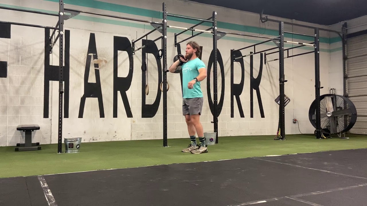 Kettlebell Front Rack Walking Lunges - YouTube