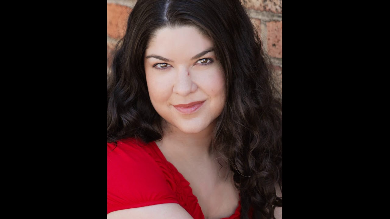 Colleen Clinkenbeard Talks Voice Acting - YouTube