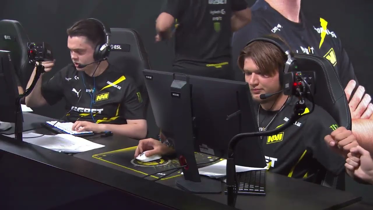 s1mple 1v2 vs NiKo and jks - YouTube