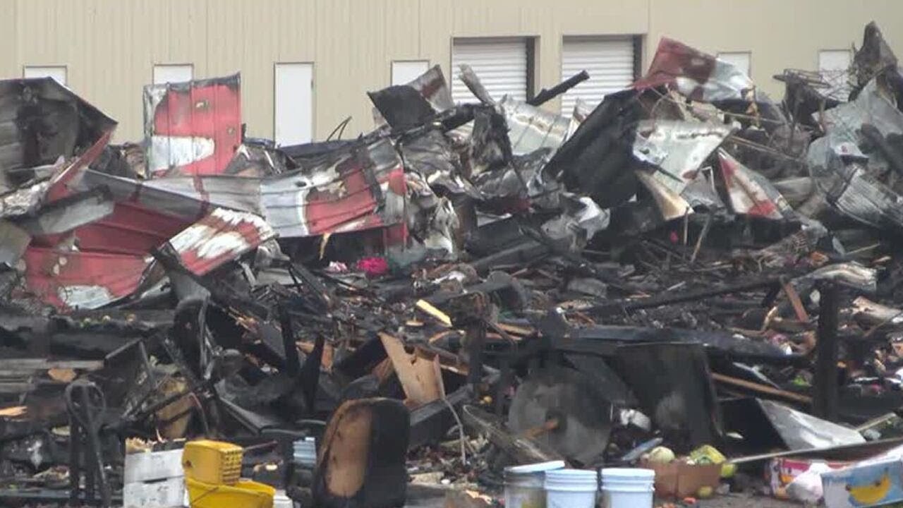 Flea market in Salisbury catches fire for second time - YouTube