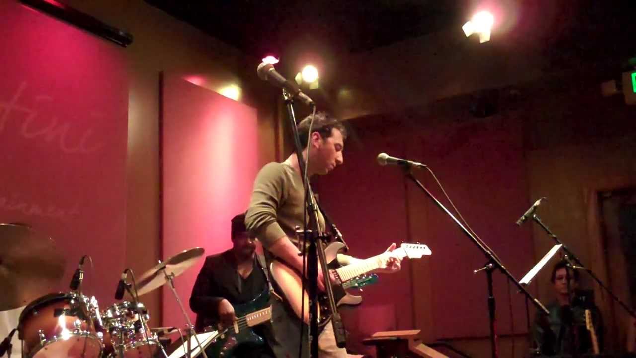 Jay Gore performs Noodles live at Spaghettinis - YouTube