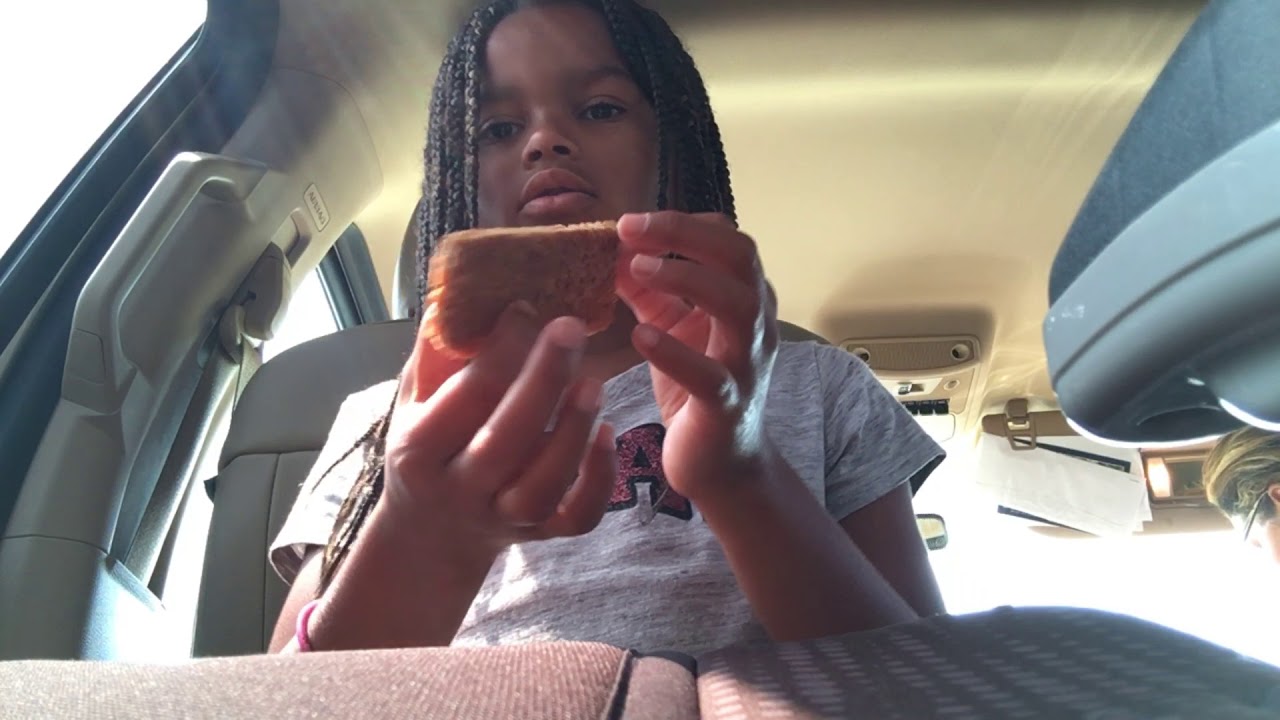 Asmr eating - YouTube