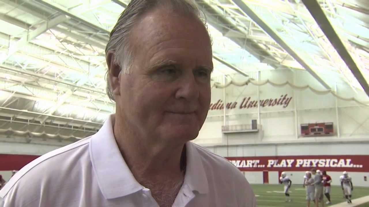 Hoosier Great Doug Crusan Visits #IUFB Practice - YouTube