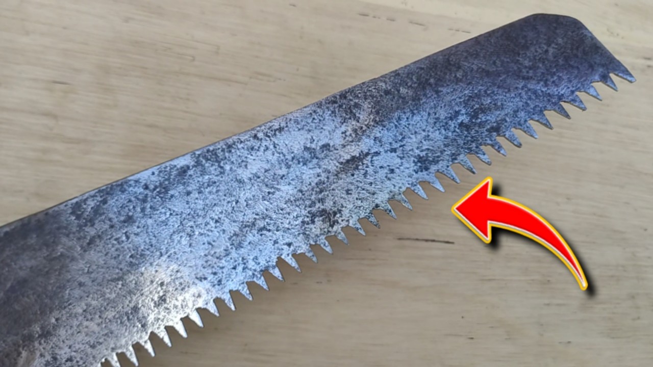 Ingenious way to sharpen a saw as sharp as a razor! - YouTube