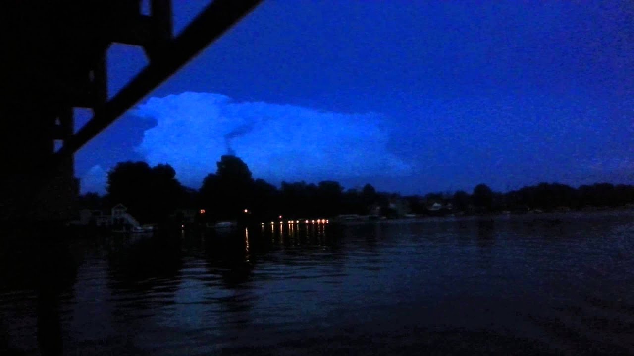 Lightening show - YouTube