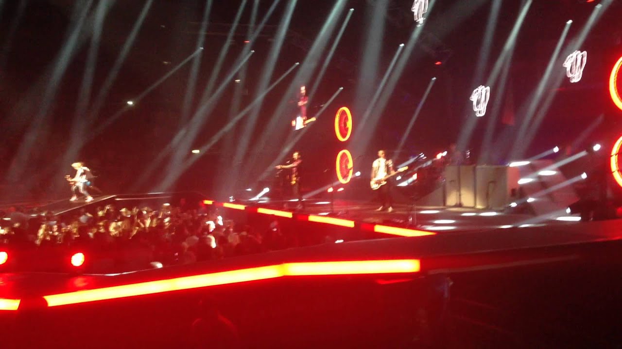 McBusted - Air Hostess/You Said No/Britney - Live At O2 Arena (HQ ...