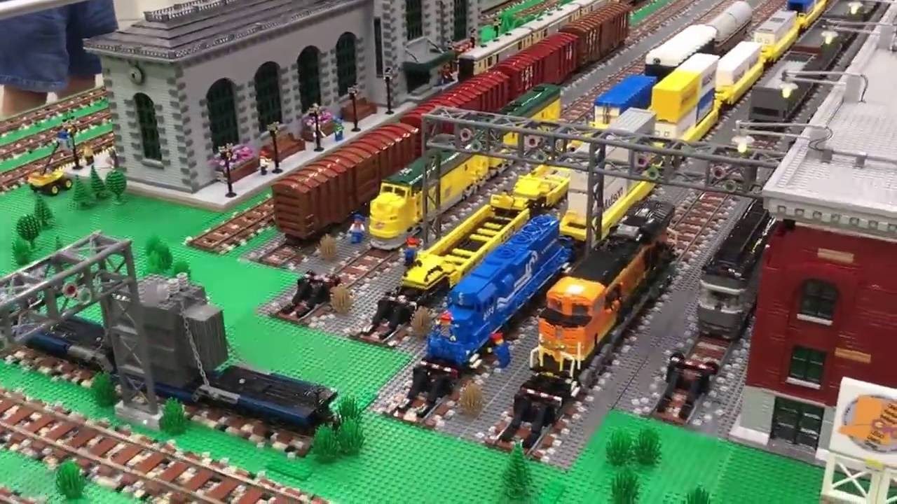 2016 07 - Indianapolis Train Show - Lego Trains - YouTube