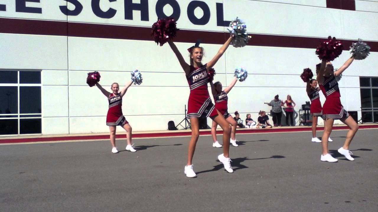 East Middle School Cheerleaders, September 2012 Pep Rally - YouTube