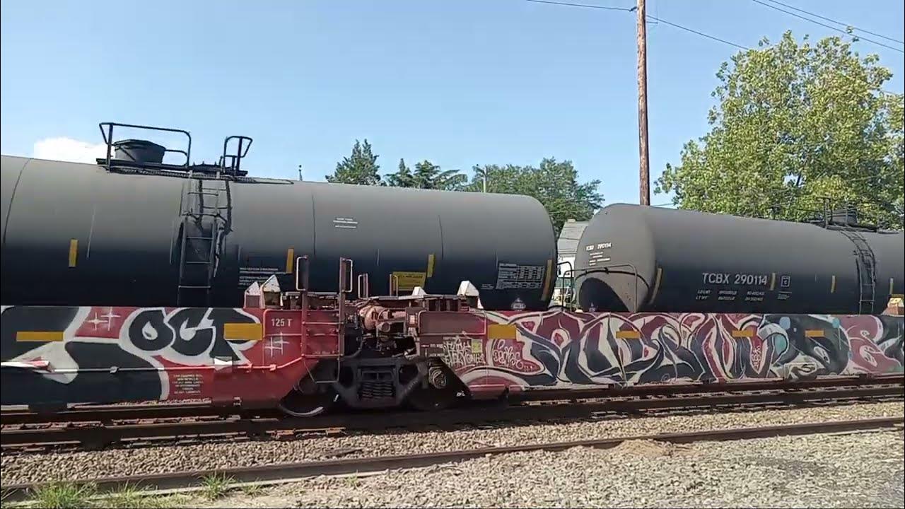 NS 4599 intermodal and NS 4252 mixed freight (Train Meet) Richland, PA (268 and 11K) - YouTube