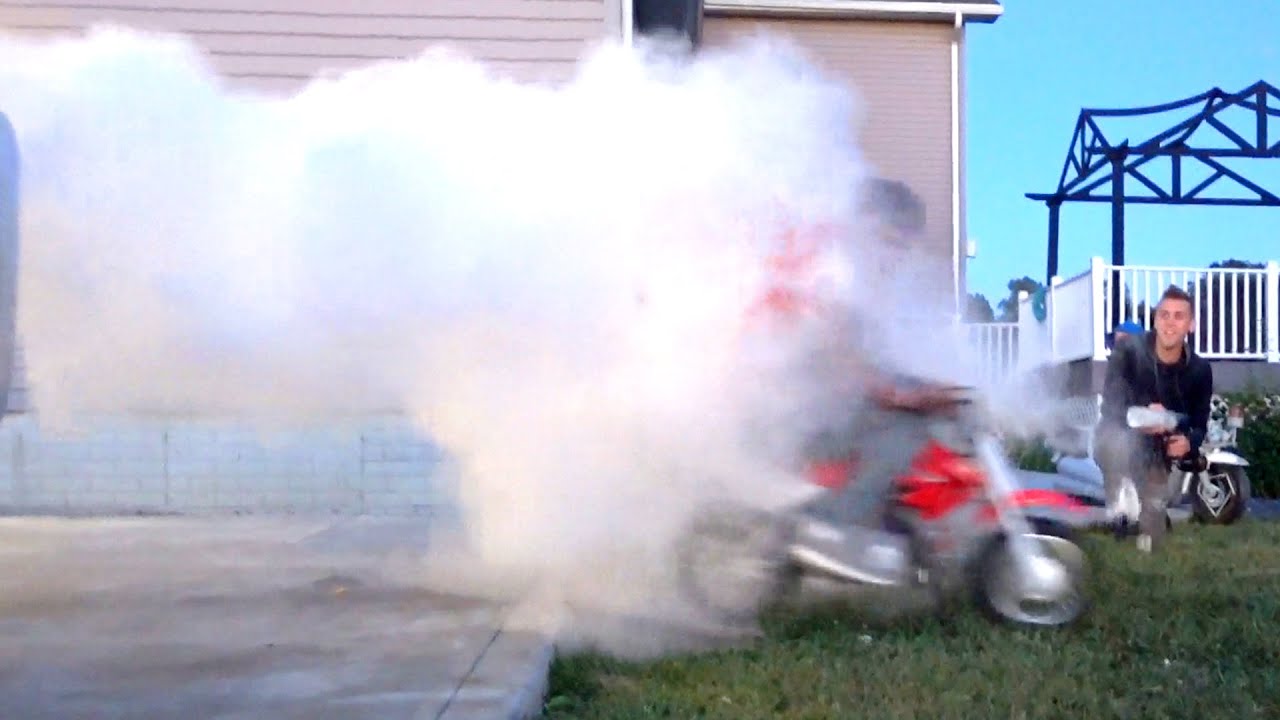 EXPLODING DIRTBIKE PRANK!! - YouTube