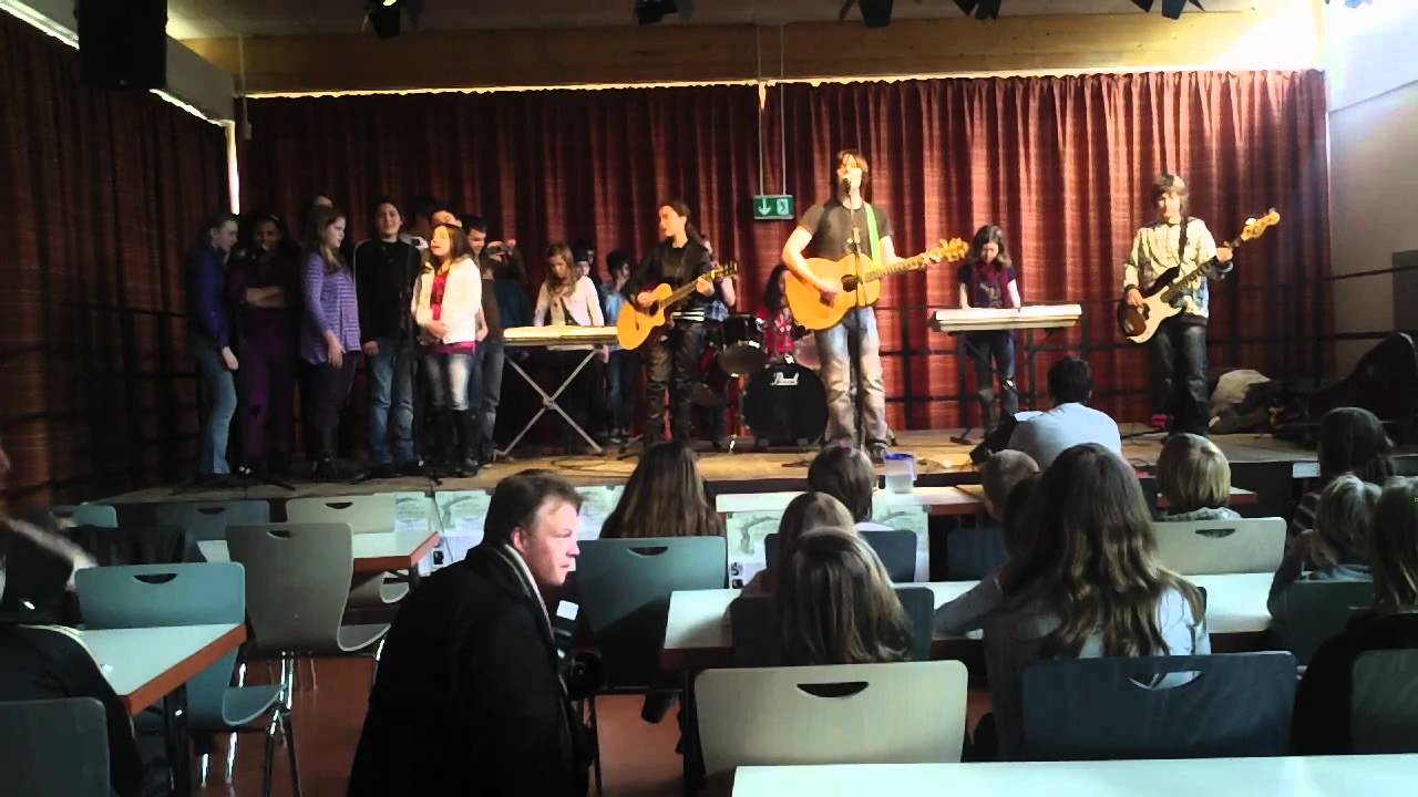 "S&W" - @ SCHOOL CIRCUIT 02/2011: Tom Copson (Cambrige, UK) - EXCERPT ...