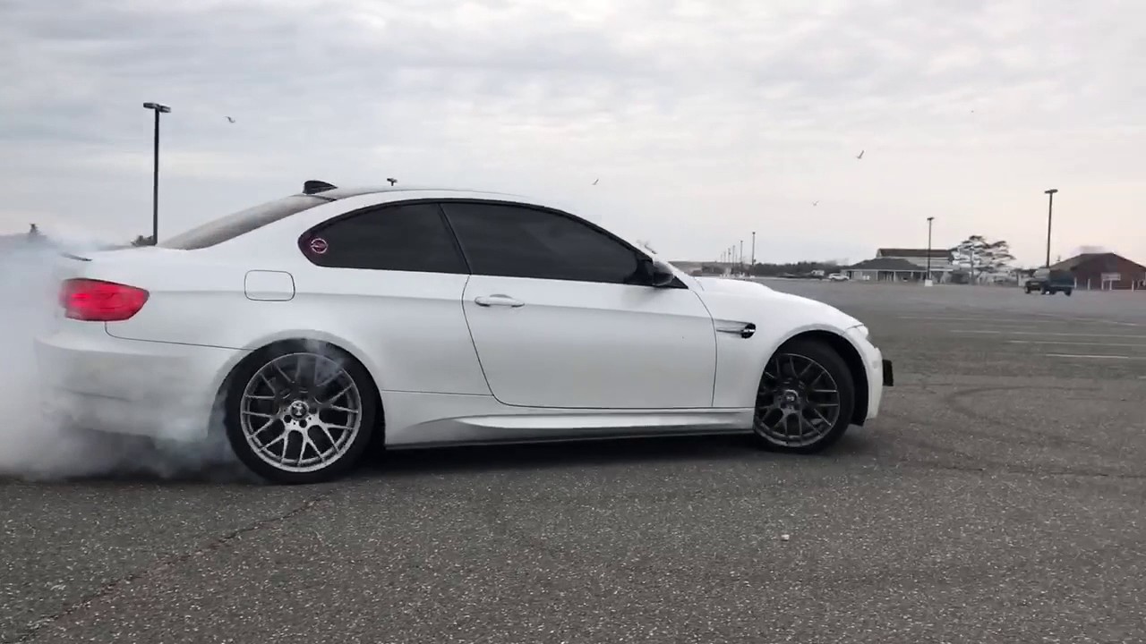 E92 m3 drift - YouTube