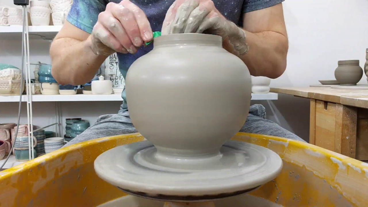 Throwing a Moon Jar and Lid - YouTube