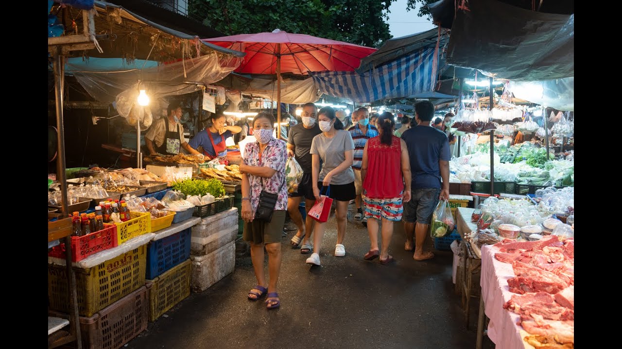 [4K] "Din Daeng Market" Bangkok evening market on Pracha Songkhro 9 ...