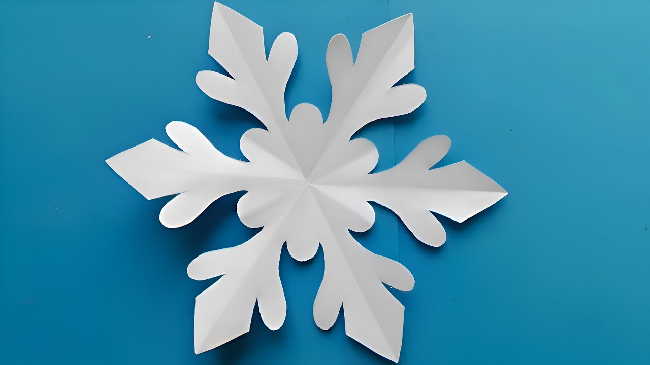 How to make paper snowflake decorations/ Christmas craft ideas - YouTube