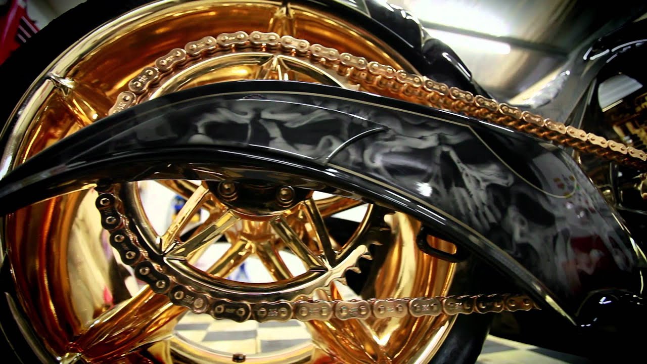 Queen St Customs Model Shoot - YouTube