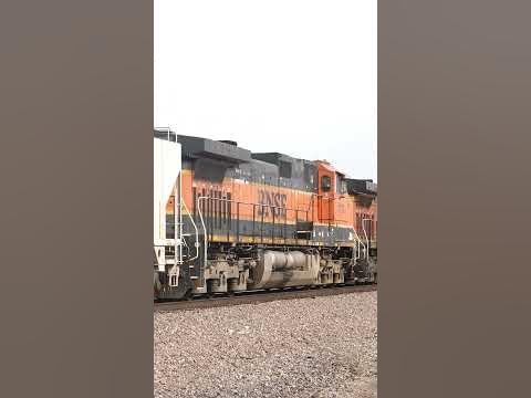 BNSF 7241 EB H-BARTUL 12-29-2023 DAGGETT #train #trainspotting #trainshorts - YouTube