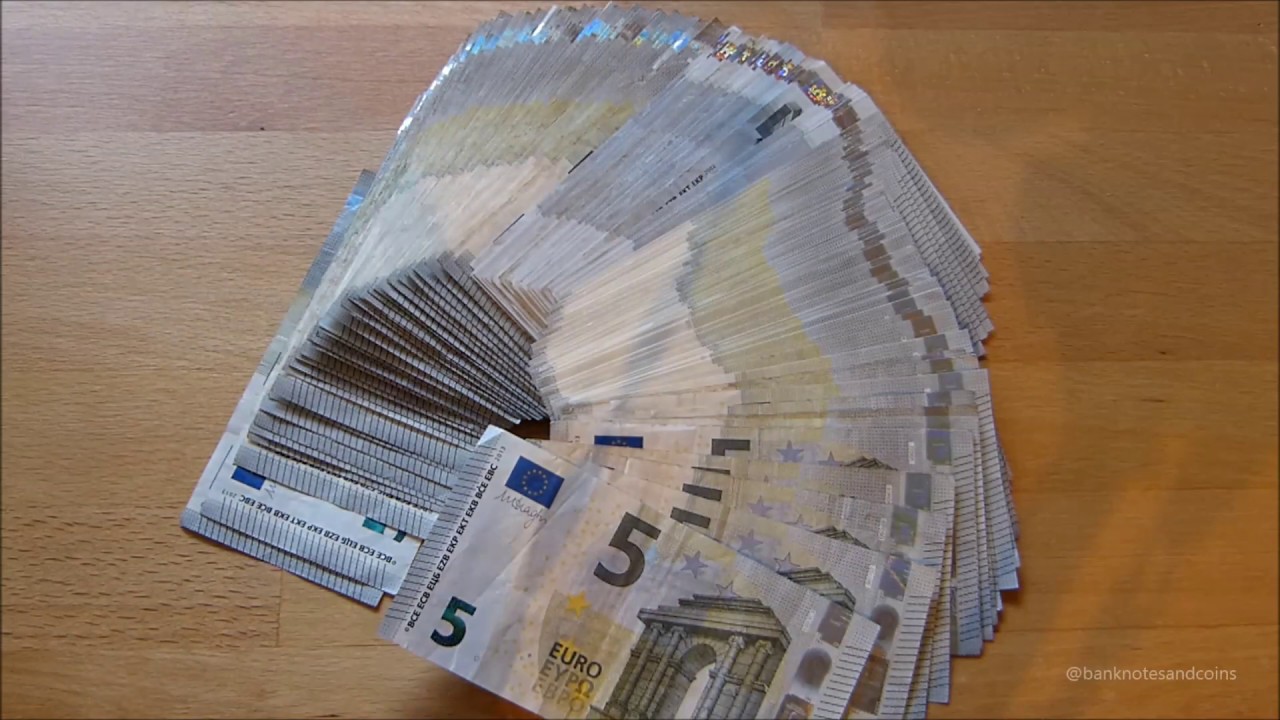 Counting Stack of 5 EURO banknotes - YouTube