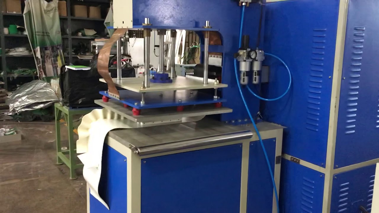 Conveyor belt making machine with remote pannel - YouTube