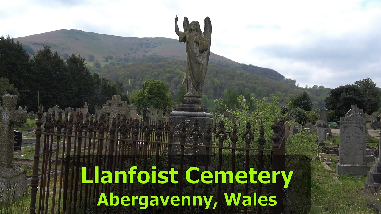 Abergavenny (Llanfoist) Cemetery, Wales: Situated between the ...