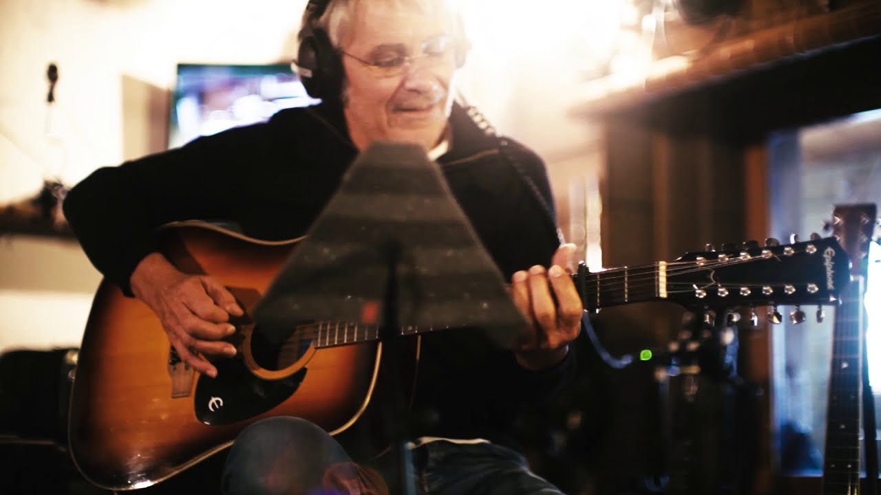 Red Cardell - Fantômes - Live Acoustique - YouTube