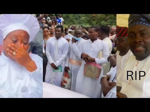 TEARS AT FANAL BURIAL; YORUBA ACTOR OLAMILEKAN SUNDAY OJO AKA GBATAMI ...