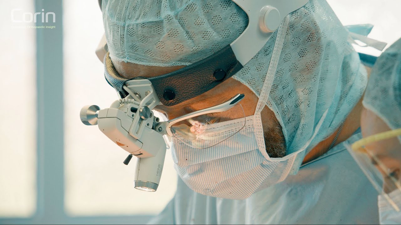 Corin: OMNIBotics BalanceBot - roboterunterstützte Knieendoprothetik in ...