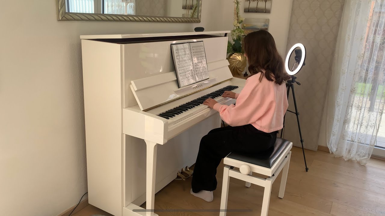 Palina Angelina Gerber Ask mühürü- Mira & Yaman on piano - YouTube