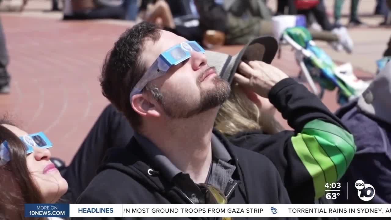 Solar Eclipse viewing party at Fleet Science Center - YouTube