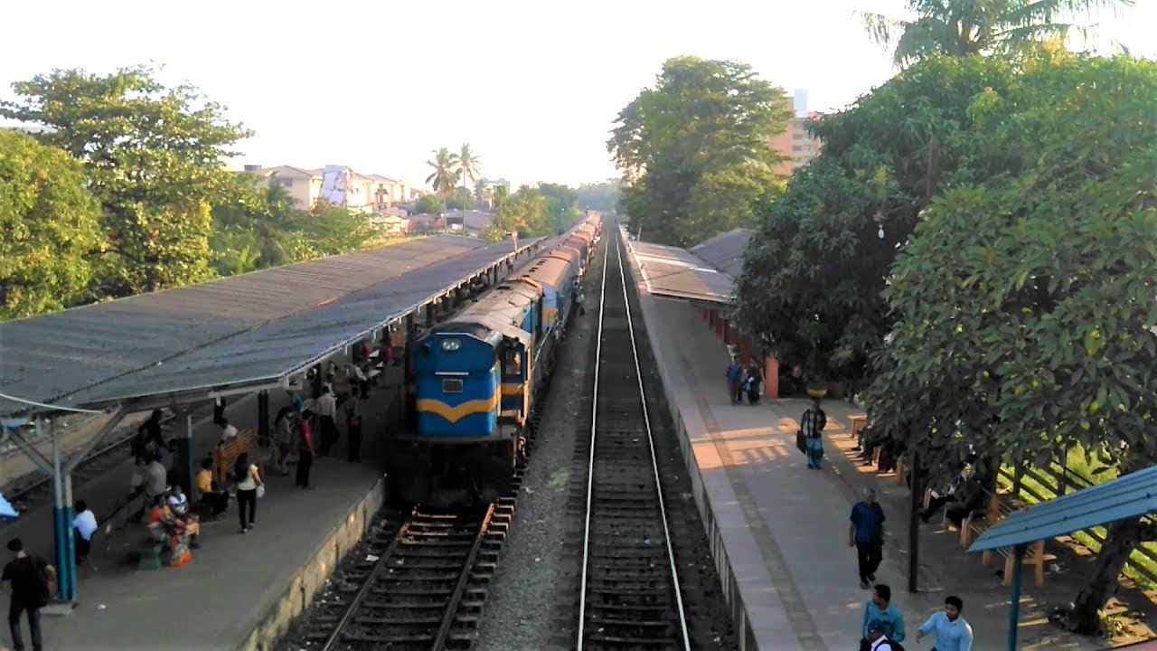Class M10 Diesel Locomotive with train of Polgahawela - Mount Lavinia ...