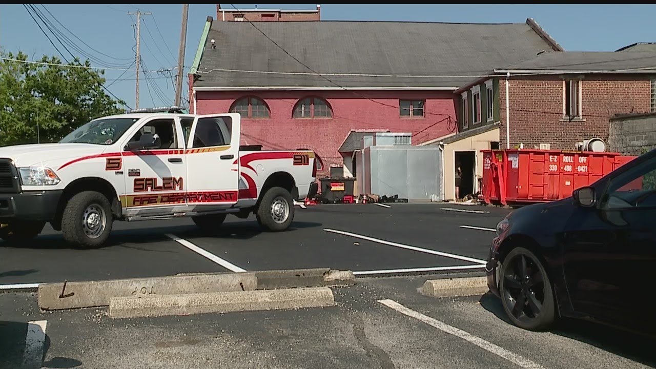 Cigarette causes small fire at local restaurant - YouTube