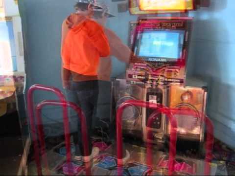 JOE BOY Dancing to Steps @ Bowlplex Brighton Marina 09.05.2013 - YouTube