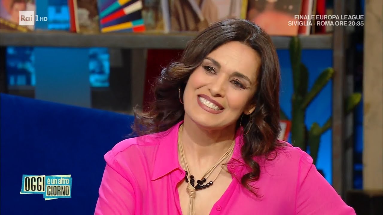 Lorenza Mario, dalla danza al bagaglino - Oggi è un altro giorno 31/05 ...