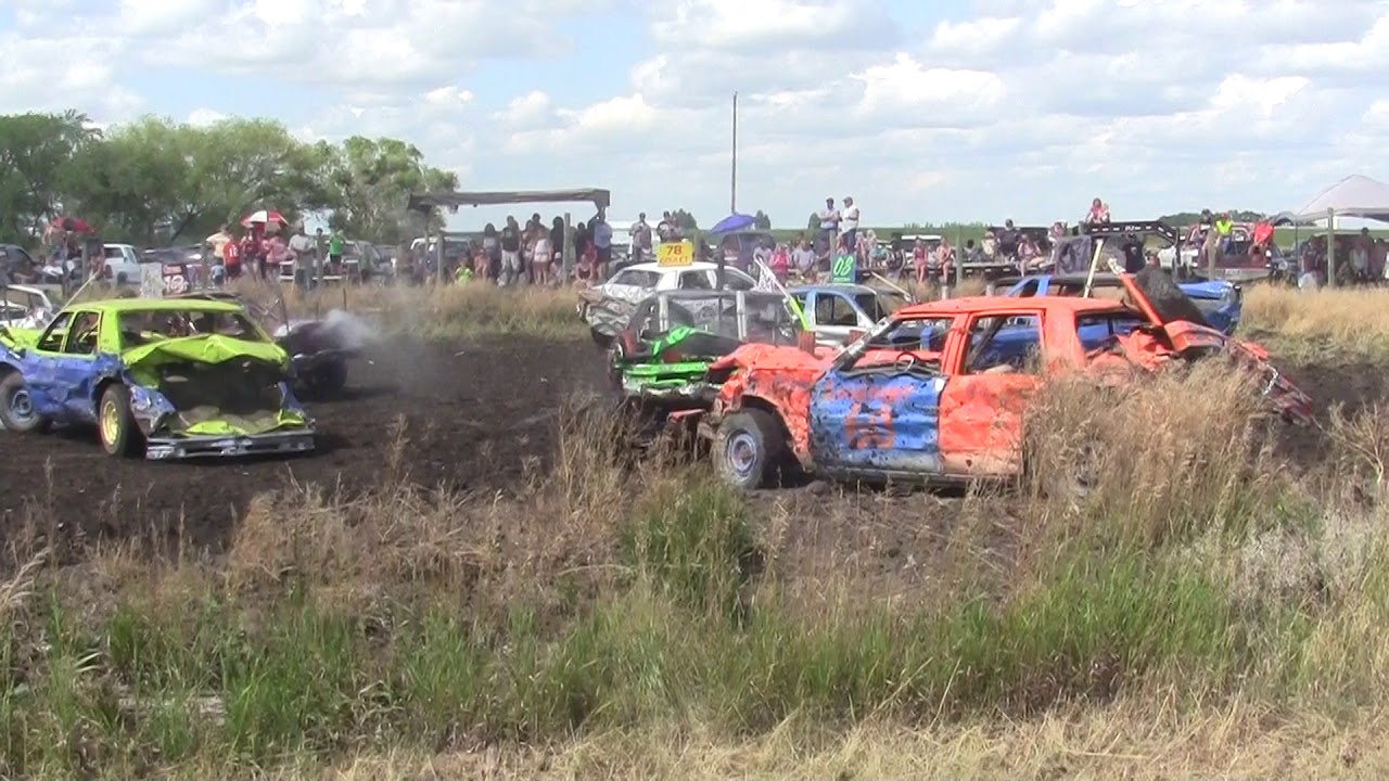 2018 Balta ND derby feature heat - YouTube