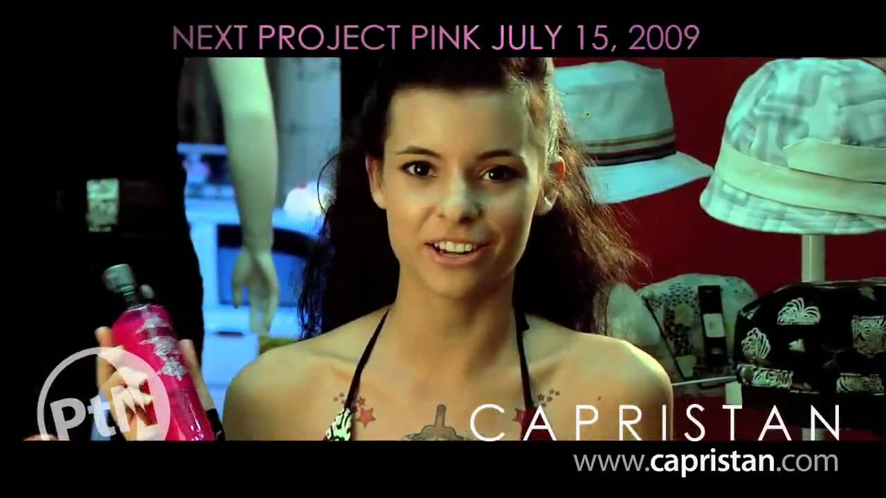 Hottie Paris Nichole plugs some hairspray - YouTube