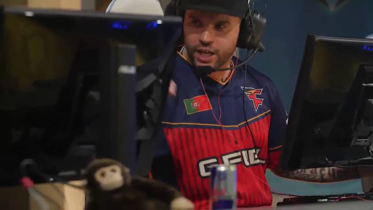 FaZe fox emotions @ ESL One Cologne 2016 Main Qualifier - YouTube