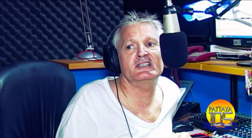 Pattaya 105 FM - Johnny Diamond Formula 1 SHOW part1 - YouTube