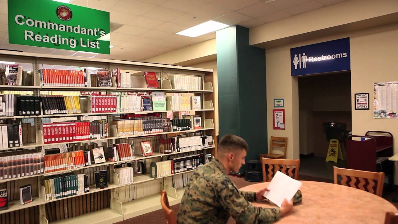 Thinking inside the book: Commandant's Reading List - YouTube