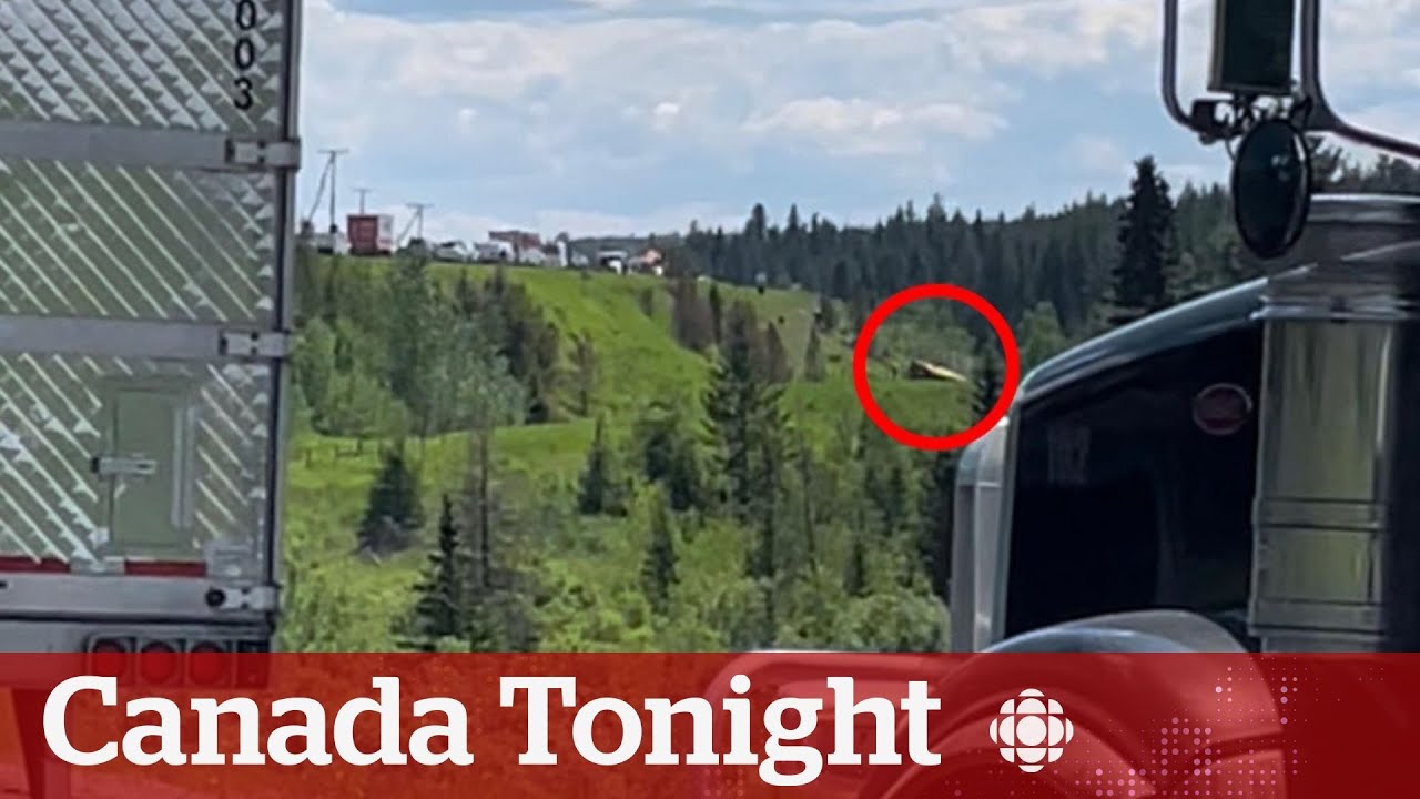 1 dead, Highway 97 closed after school bus crash in B.C.'s Cariboo ...