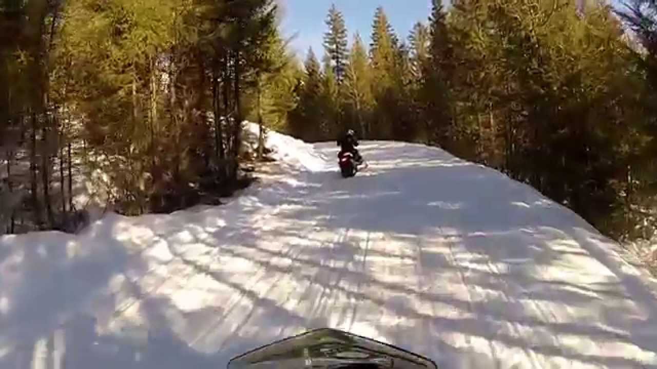 trail riding snow machines - YouTube