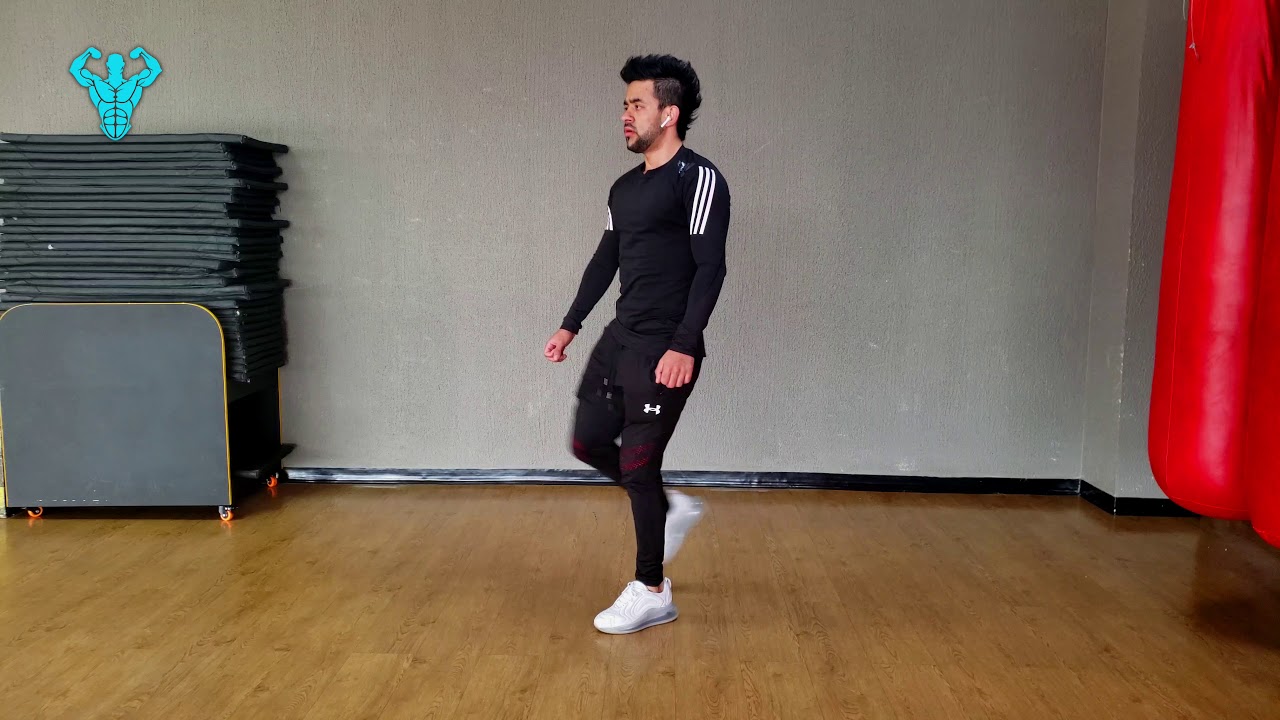 TRAINING WITHOUT EQUIPMENT - Backward lunge with front kick right - YouTube