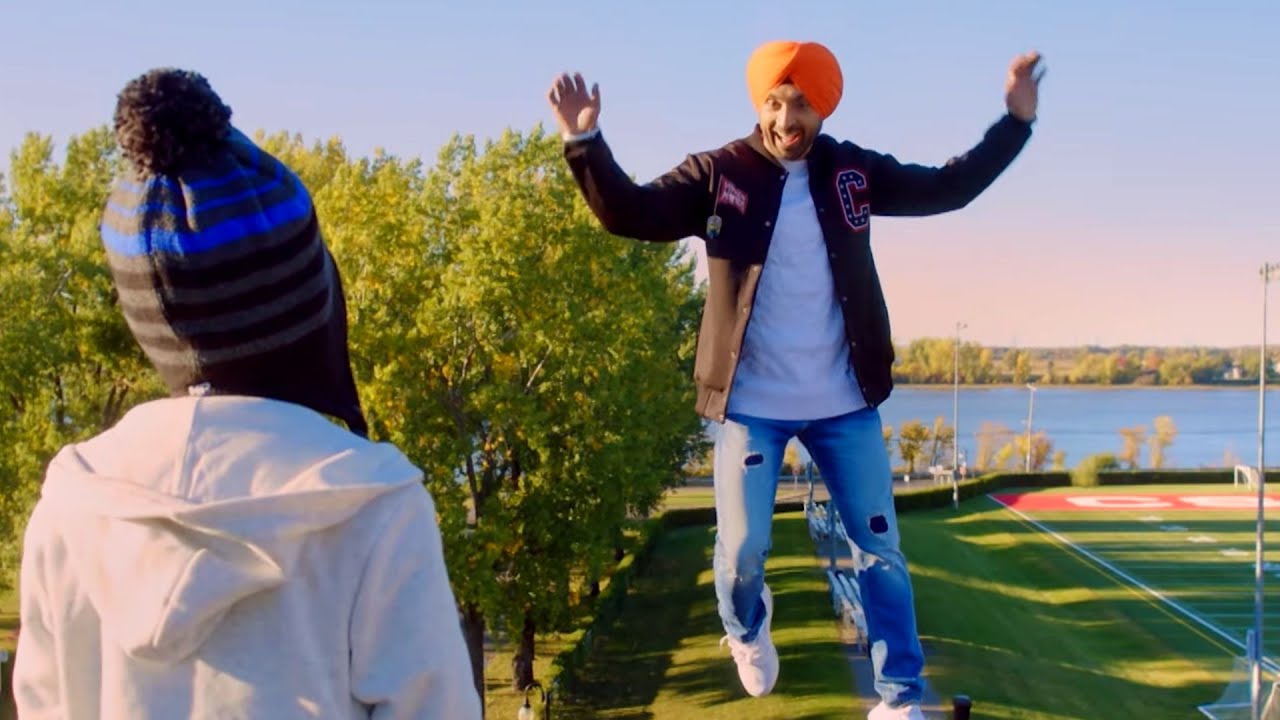 एक तो में सिंह और ऊपर से कबूतर Super Singh की सुपर पावर्स Diljit 9084
