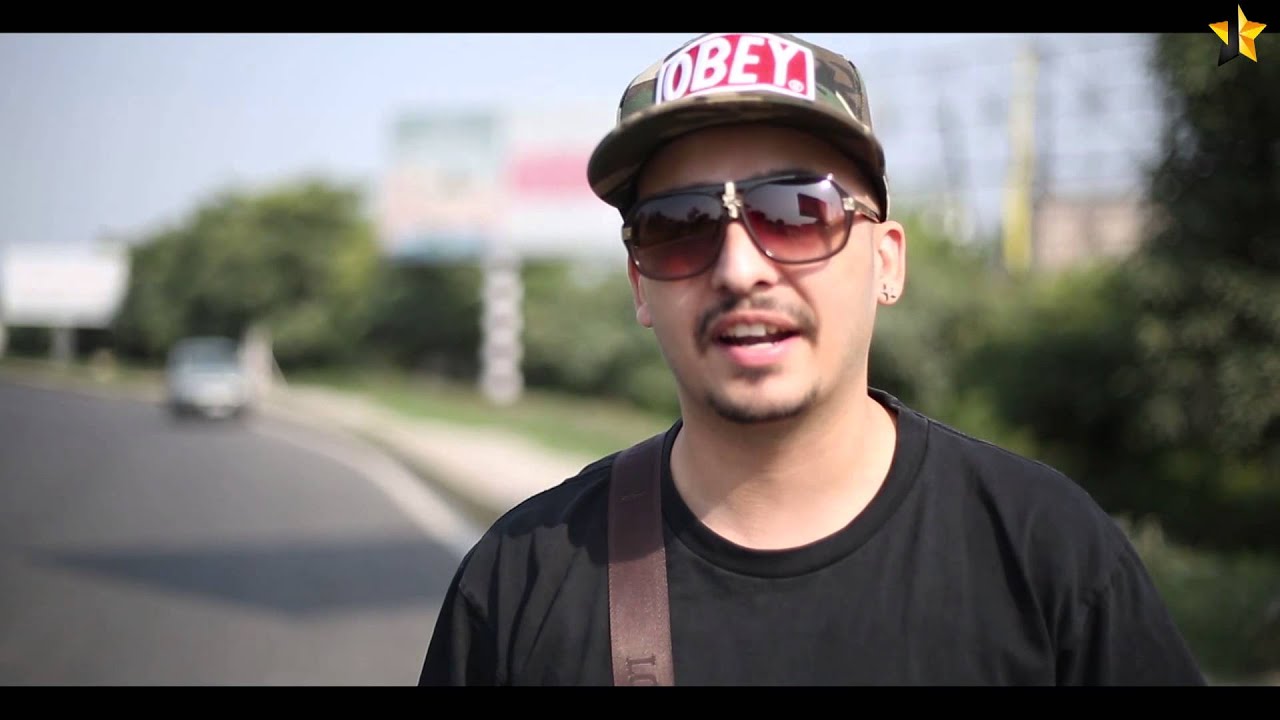 J Star Performing Live at Trak Lounge Bar, Melbourne Australia - YouTube