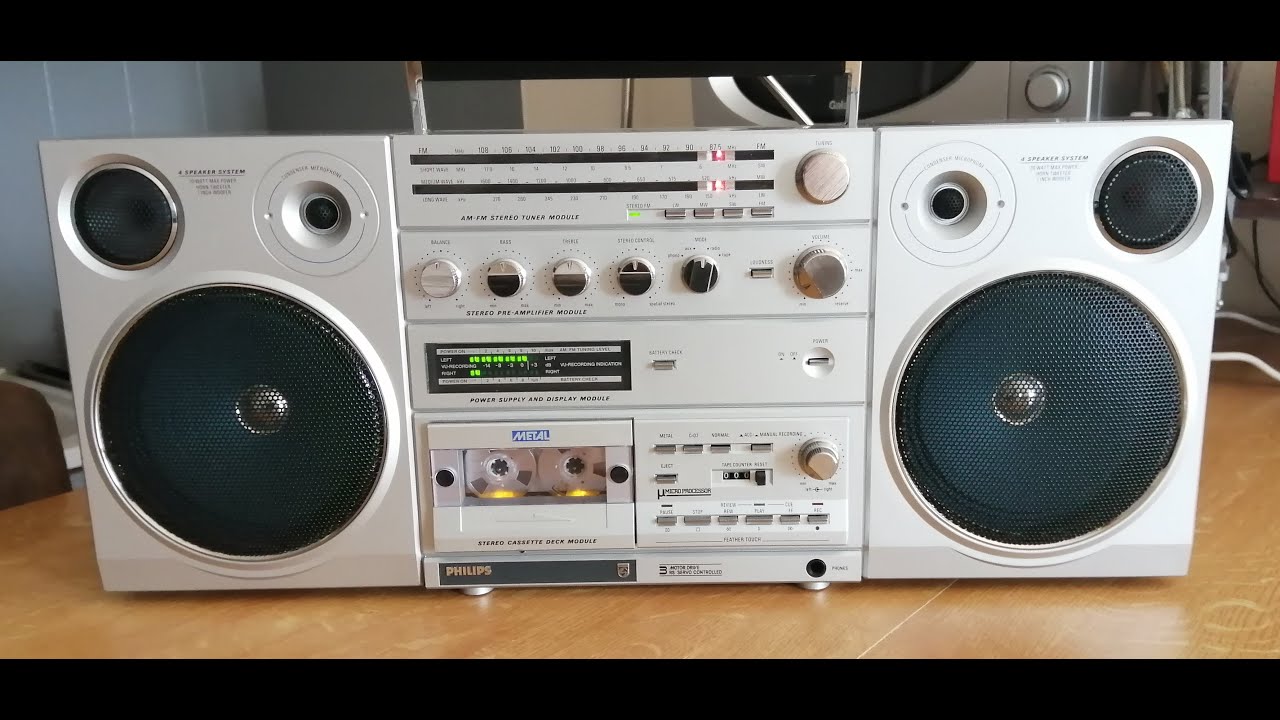 Philips D8614 Integrated Bluetooth / tape and tunerlight - YouTube