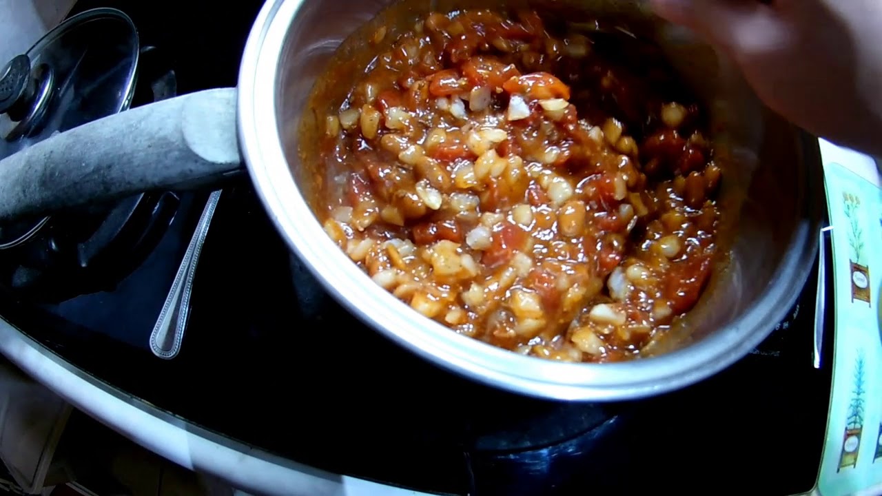 Dollar Tree Chili with added ingredients - YouTube