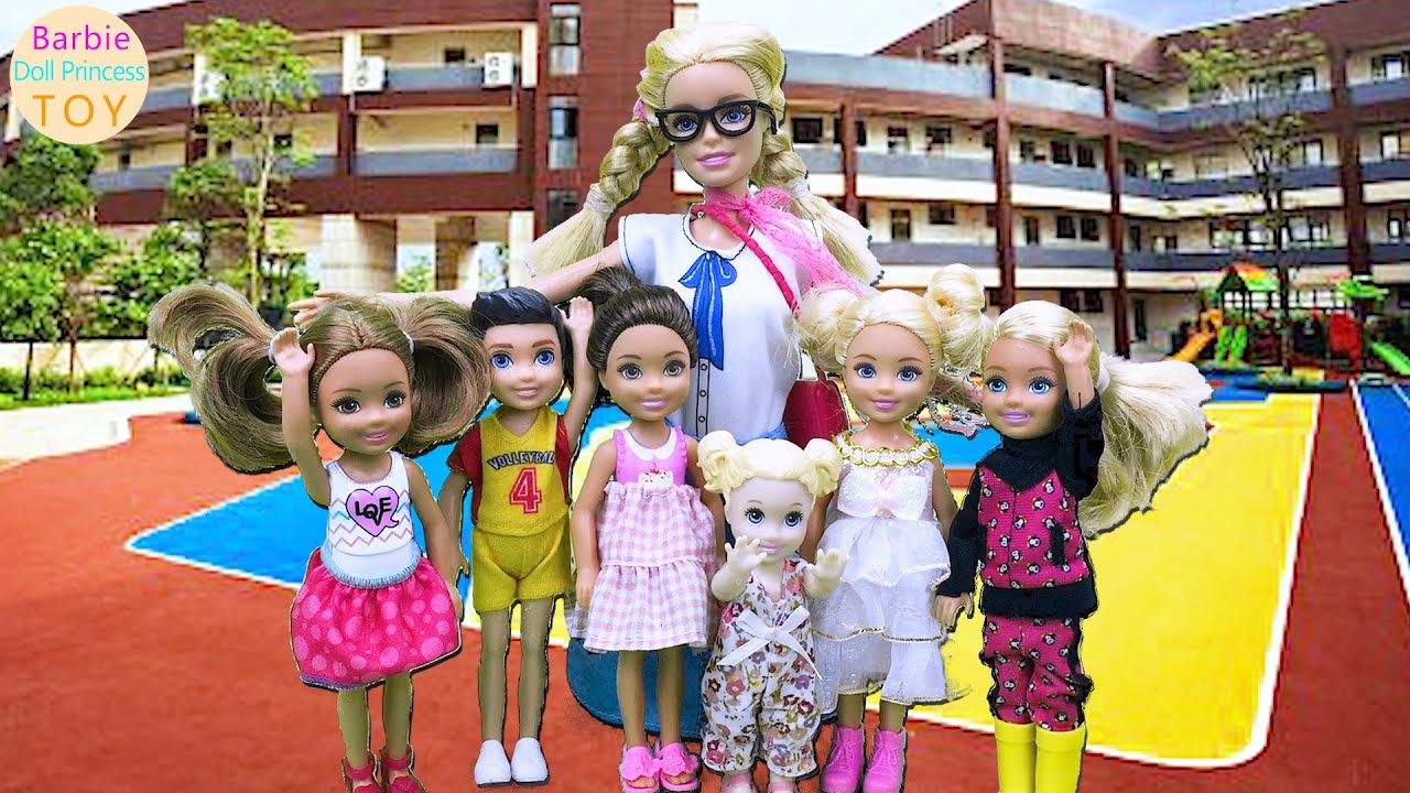Teacher Barbie goes to school to see the children! - YouTube
