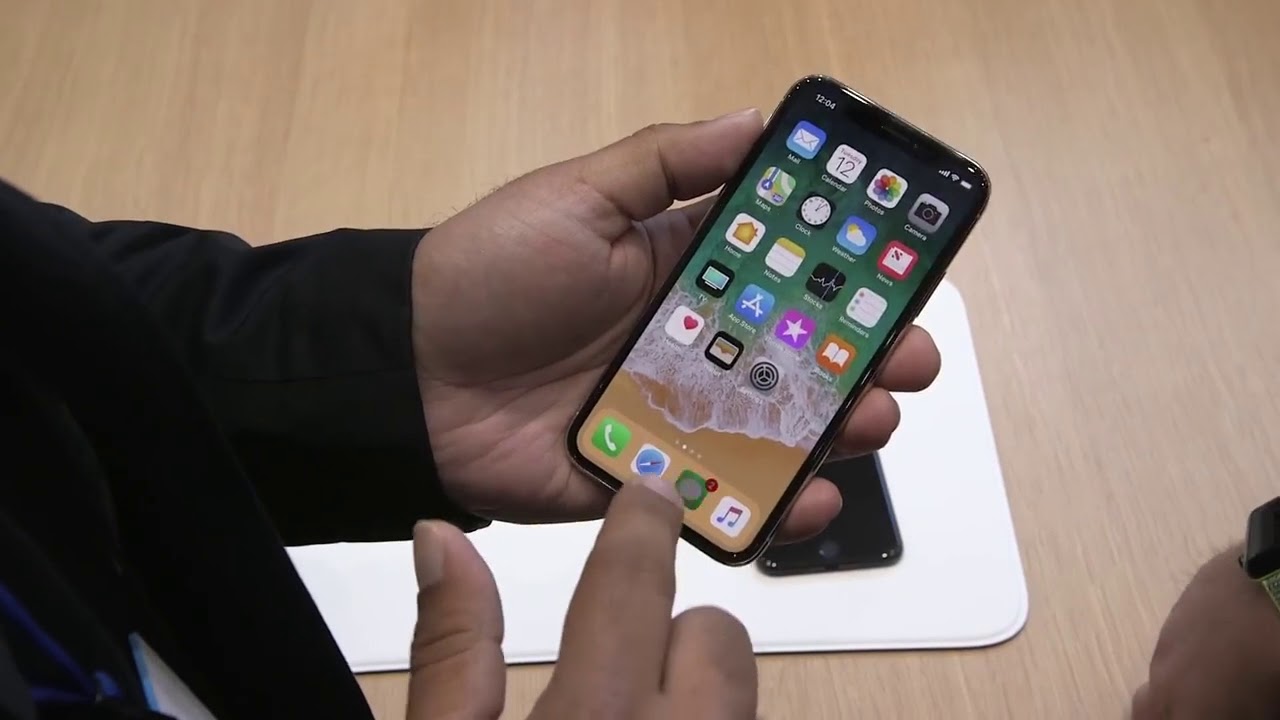 iPhone X Hands On | Unboxing And Final Review | - YouTube
