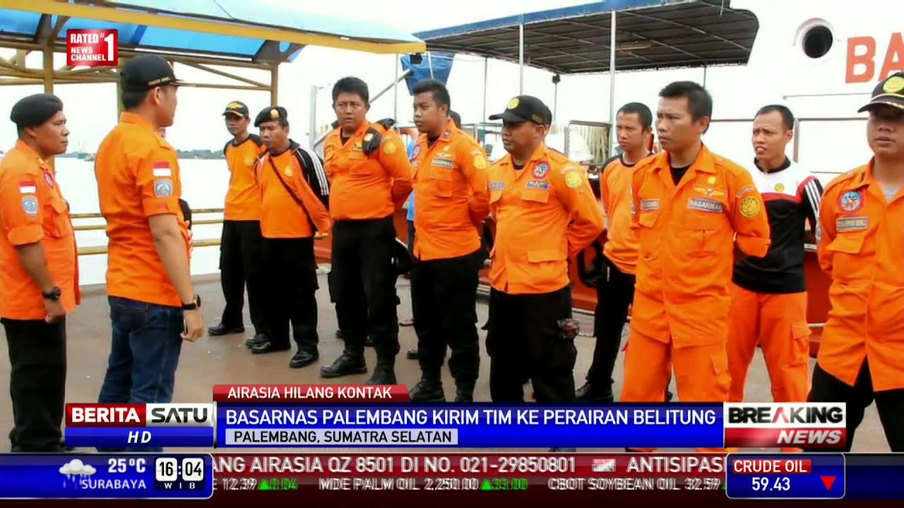 Basarnas Palembang Kerahkan Personel Cari AirAsia - YouTube