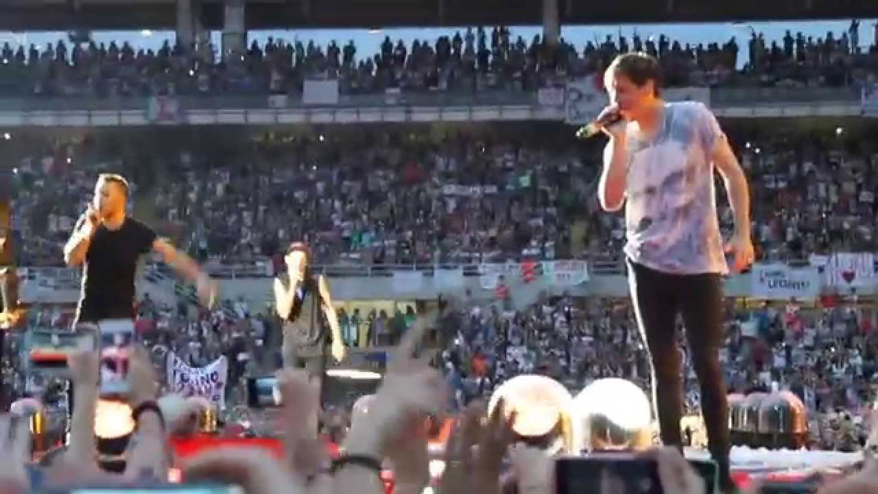 Happily - One Direction live in Turin 06/07/14 - YouTube