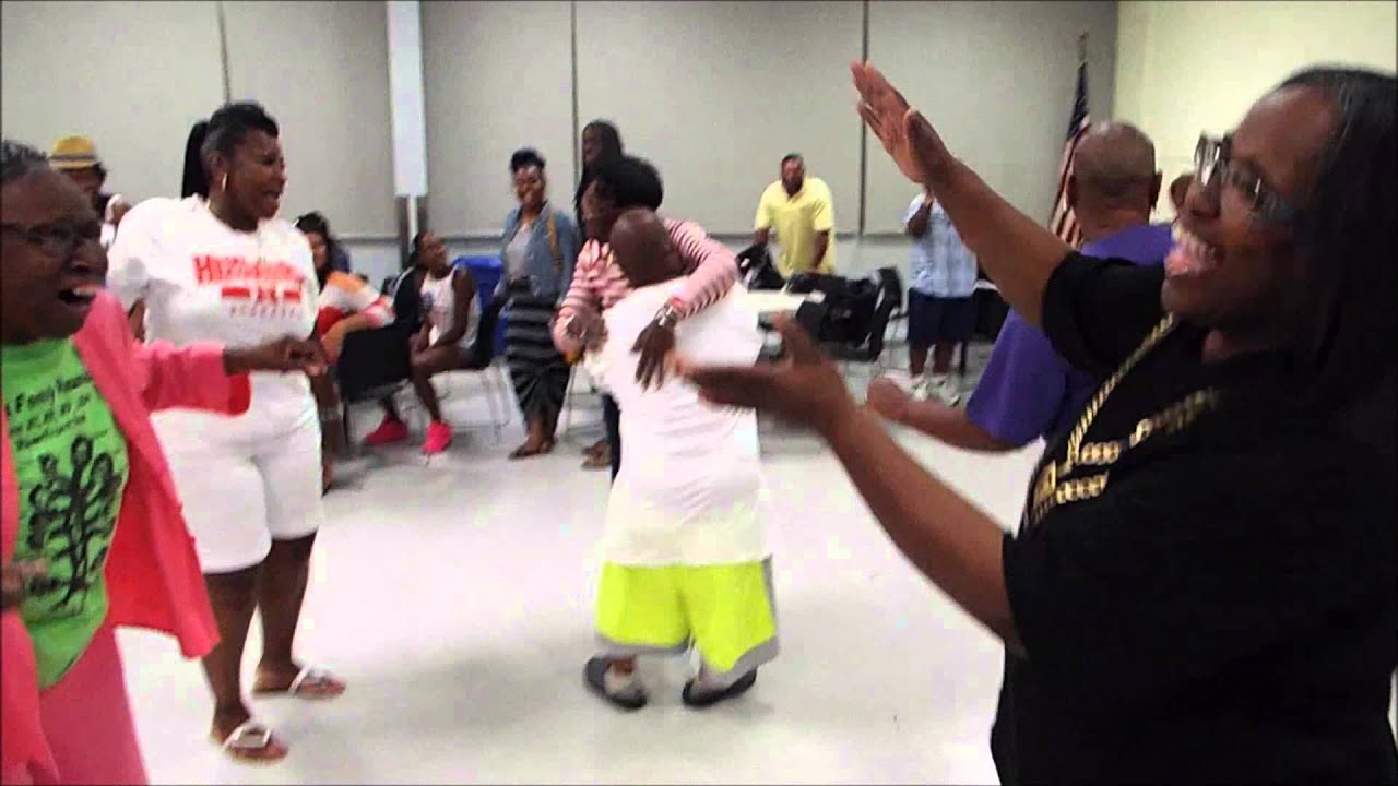Lyles Family 2015 Old Skool Dancing - YouTube